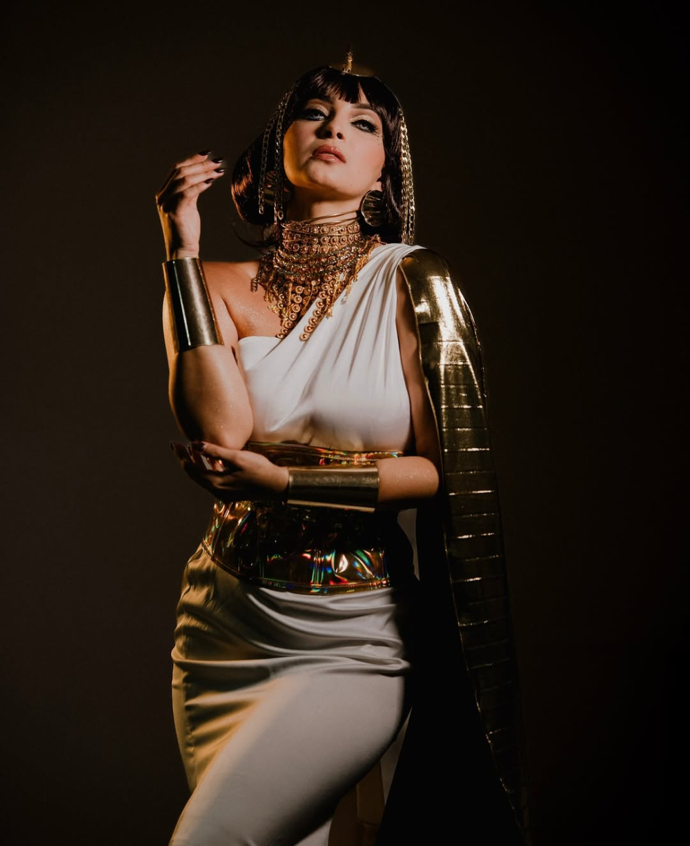Irene Castillo encarna a Cleopatra y enamora a sus fanáticos - XPOT
