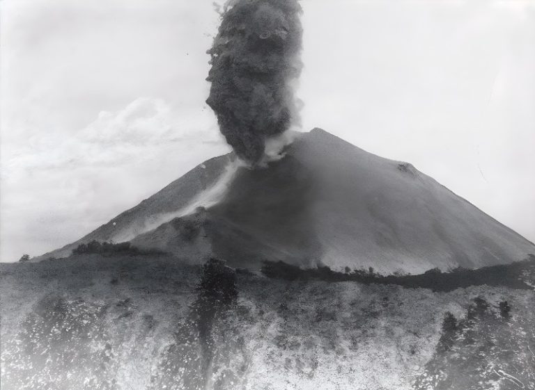 Este es el origen de las "Bolas de Fuego", la tradición que cumple 103 años en Nejapa - XPOT